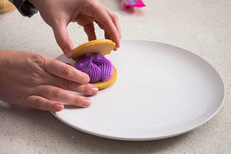 Quick & Easy Mermaid Clamshell Cookies | Fin Fun Blog